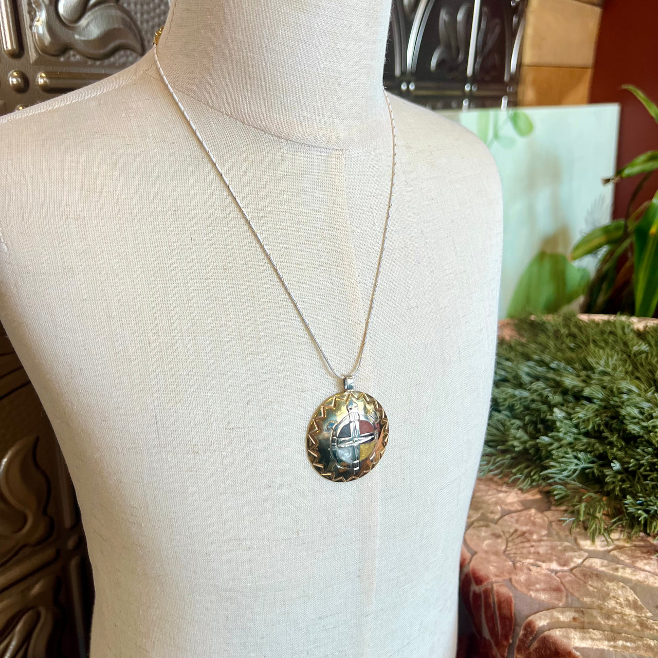 Round Gold Necklace – Lakota Made